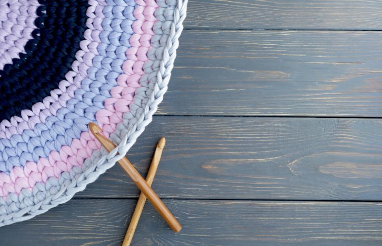 How to Make a Rug with Yarn: Easy Guide for DIY Craft Enthusiasts