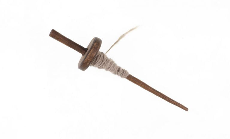 How to Spin Wool into Yarn: A Complete Guide to the Spinning Process